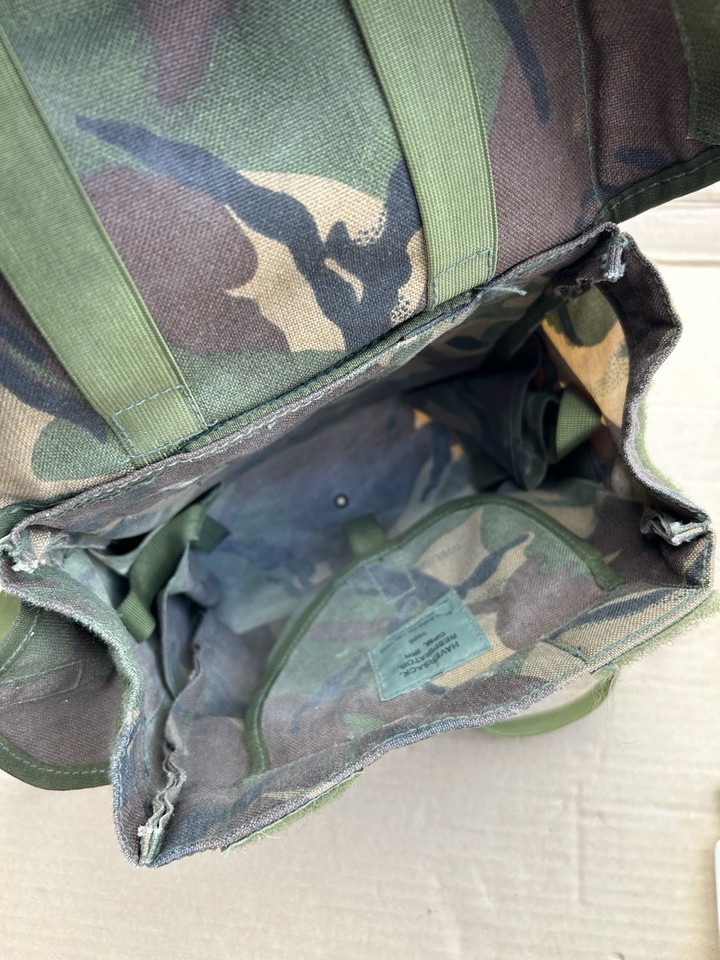 British Army GSR Respirator /Gas Mask Filters , Bag & Drink Accessories ...