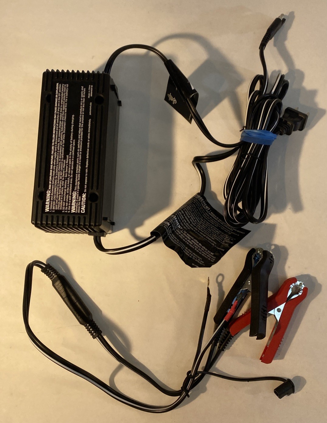 DH0159 DieHard 2-Amp 6-Volt/12-Volt Battery Charger & Maintainer Fully ...