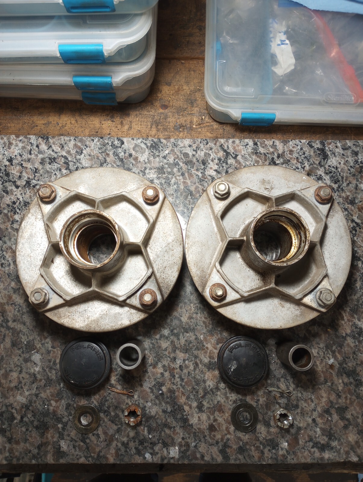 92/04 Polaris TrailBlazer 2x4 250 Front Wheel Hubs, rotors, hub-nut ...