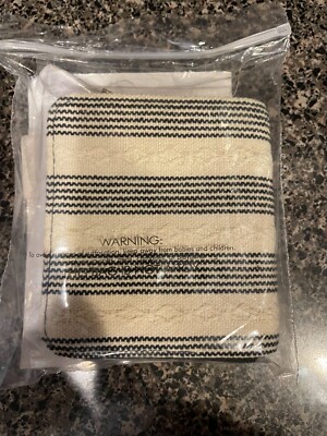THIRTYONE Thirty One 31 Gifts Clip N Zip Wallet BRAND NEW In Stitches ...