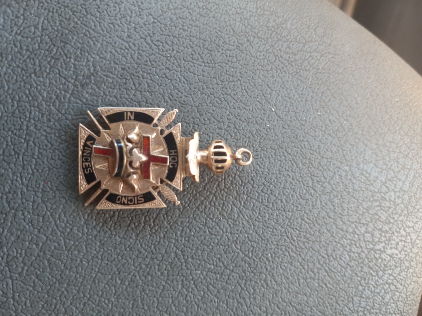 VTG 14k Yellow Gold In Hoc Signo Vinces Masonic Knights Templar Enamel ...