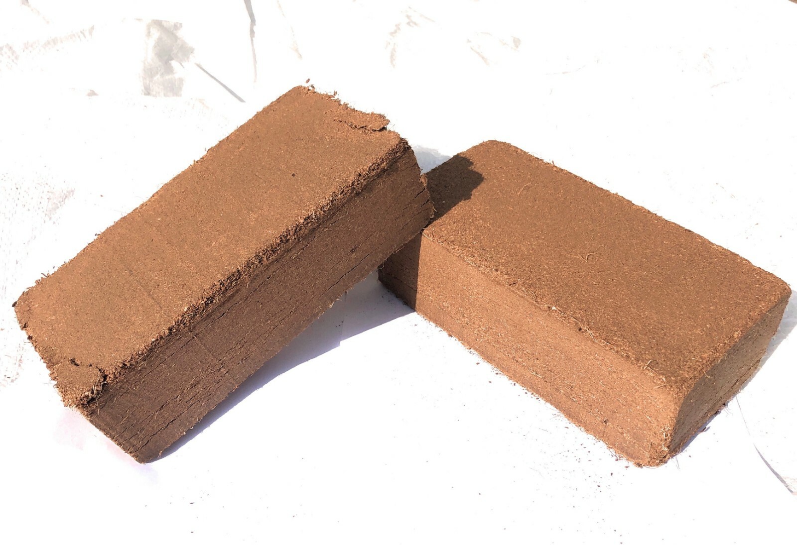 Plant Potting Plant Compost, 100% Sustainable Bricks of Fresh Soil 1-33 ...