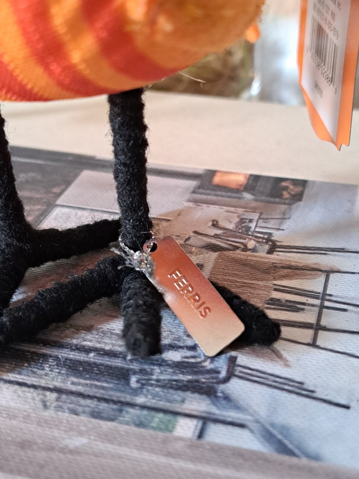 Target 2020 Wondershop Featherly Friends Spritz Bird Ferris With Tag | eBay