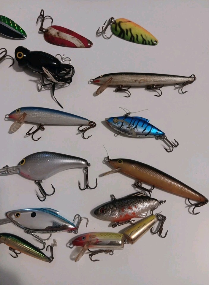 Lot of 29 Fishing Crankbait Lures Rebel Rapala Assortment Brands Sizes ...