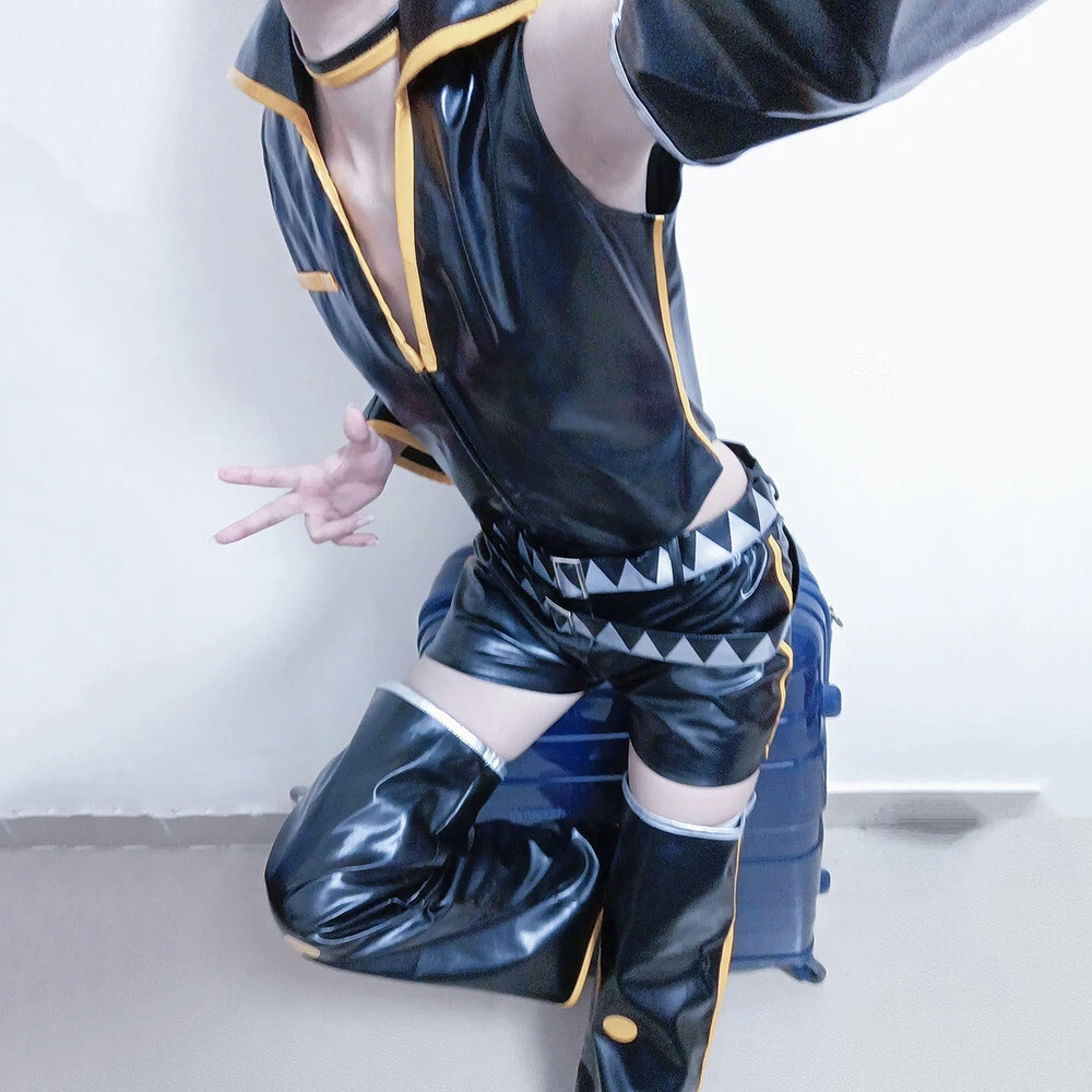 Vocaloid Len Cosplay
