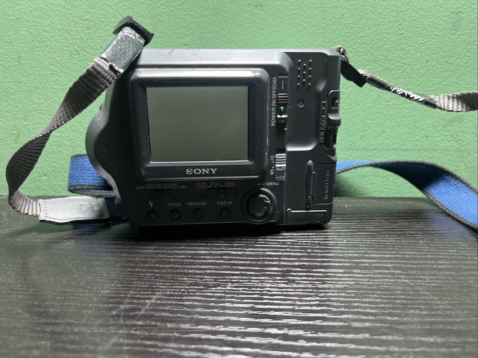 Sony Mavica MVC-FD200 Digital Camera 10x Optical Zoom Silver w/ battery ...