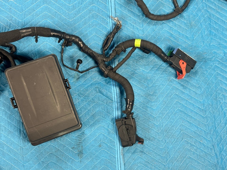 RAM 1500 Limited 5.7L HEMI Engine Room / Bay Wiring Harness w/ Fuse Box ...