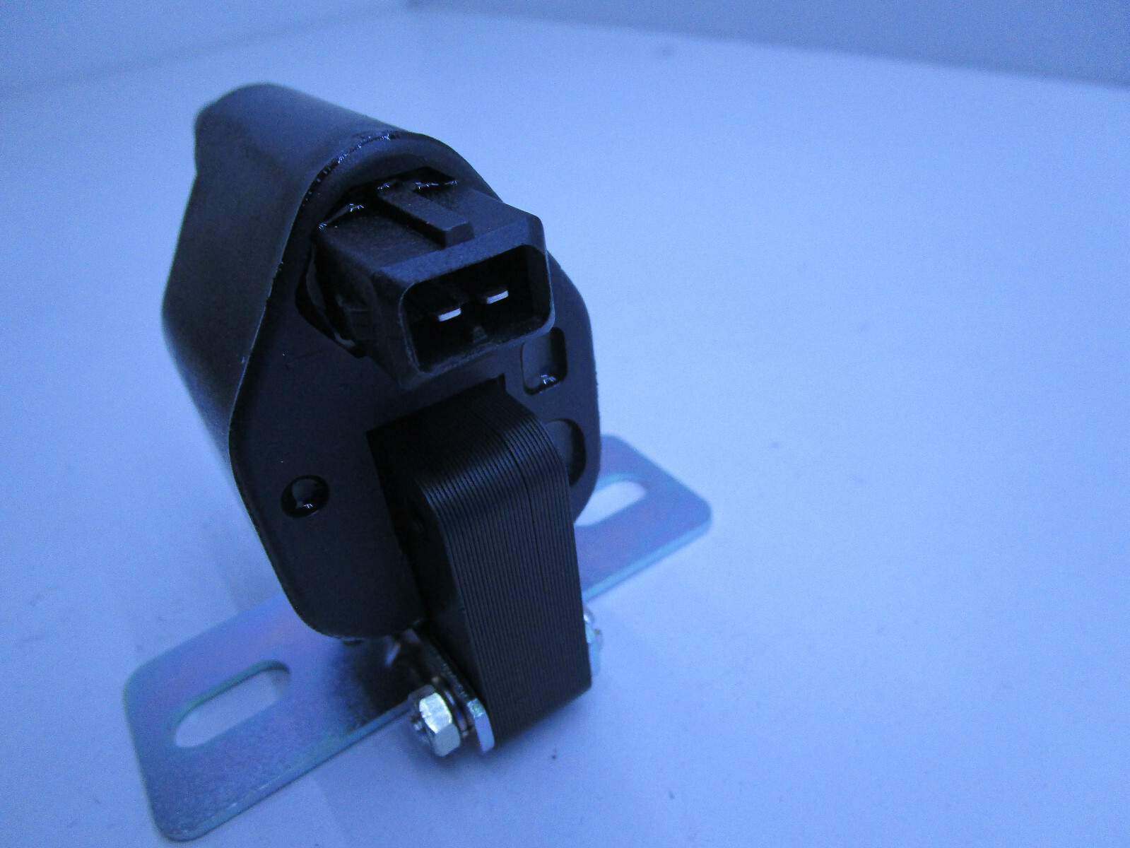 HOLDEN COMMODORE VN VP VR VS VT WH V8 5.0L IGNITION COIL NEW | eBay ...