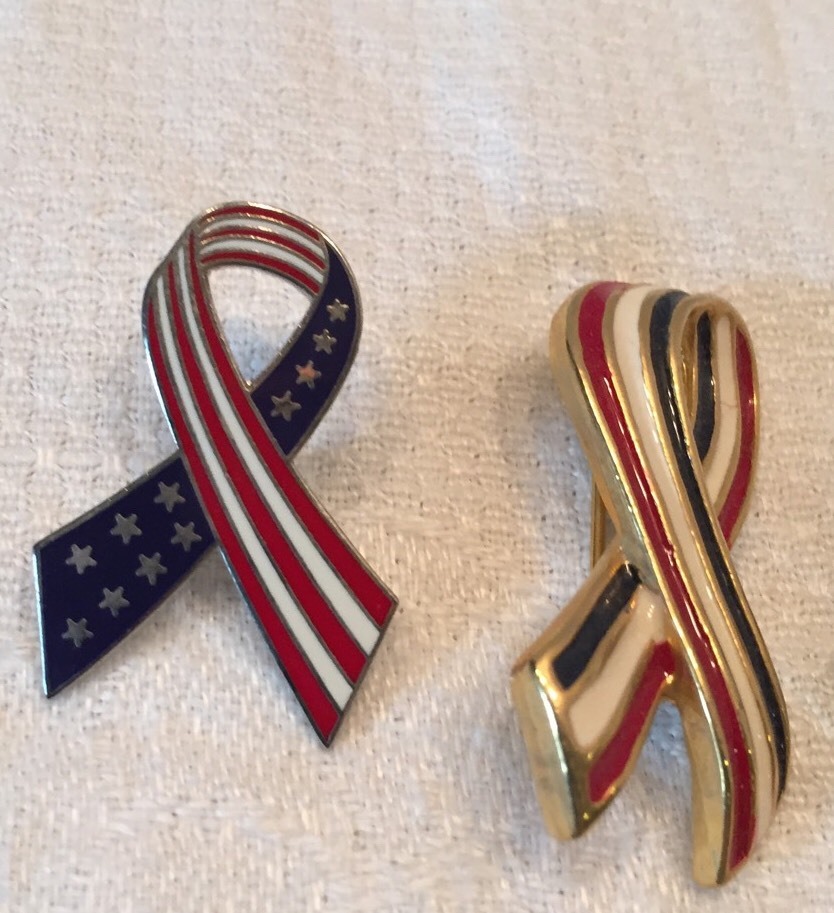 Vtg Patriotic USA Red White & Blue Pins & Flag Charm … - Gem