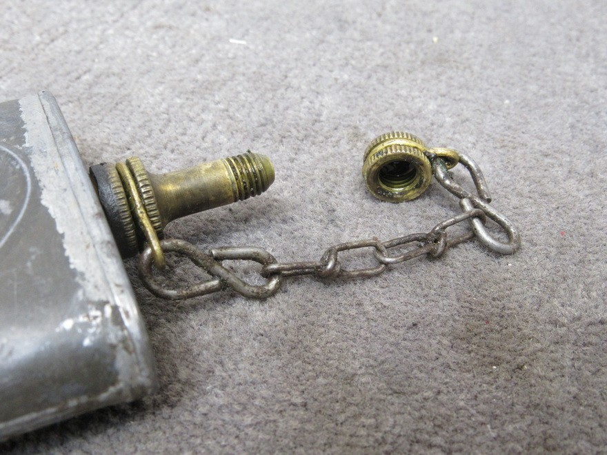 WWII US ARMY MILITARY GUN RIFLE GUNNER OIL FLASK w/ CAP & CHAIN | eBay UK