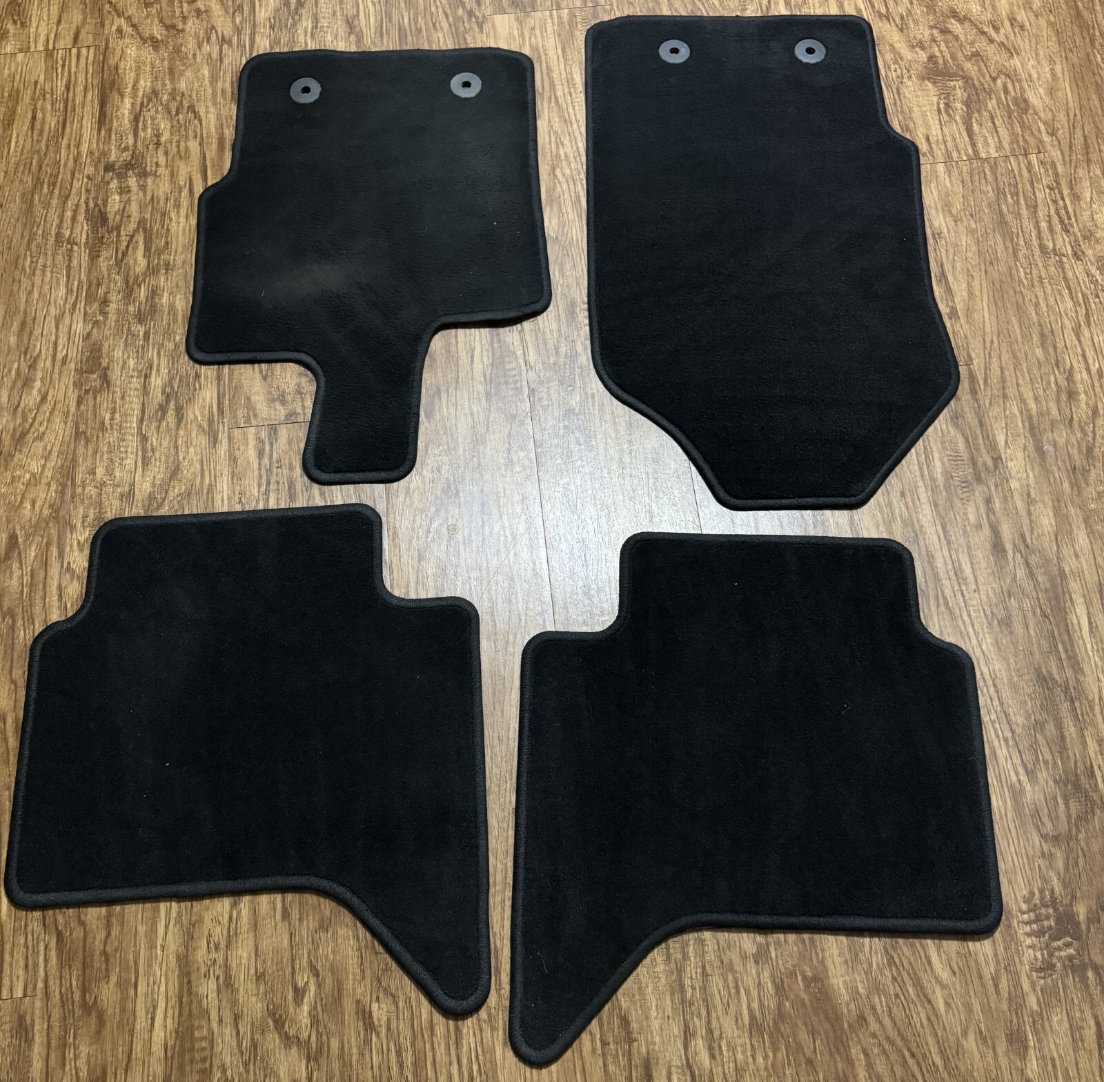 FORD ‘Ranger Extended Cab’ Black Carpet OEM Floor Mat Set (2019-2023 ...
