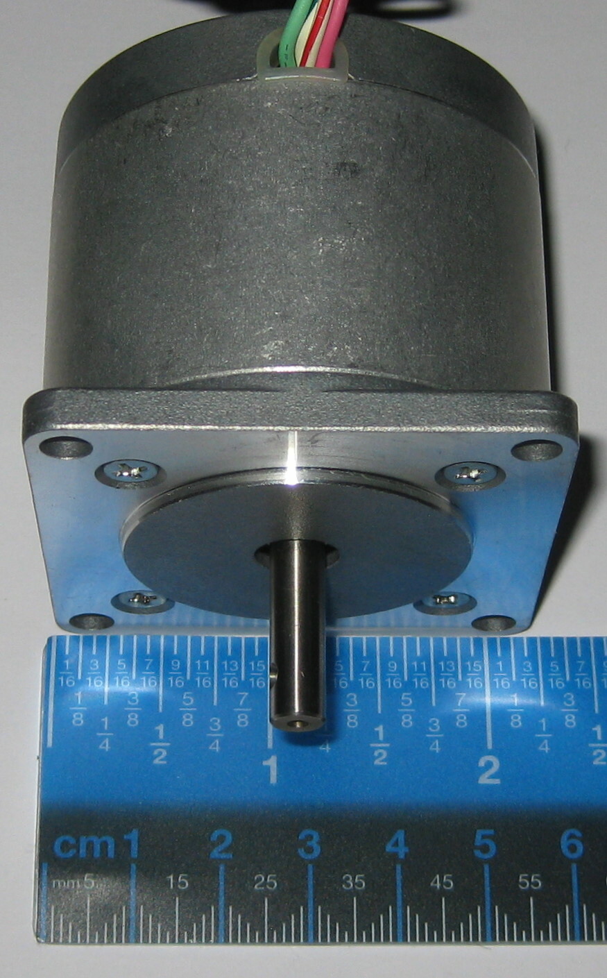 Japan Servo Bipolar Stepper Motor 9V - 200 Steps - 6 mm Shaft D - 1.8 ...