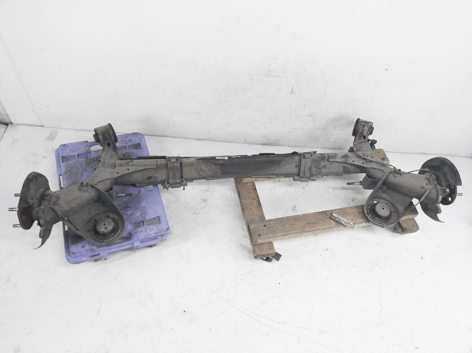2012-2017 Hyundai Veloster Rear Loaded Axle Torsion Beam 55100-2V501 | eBay