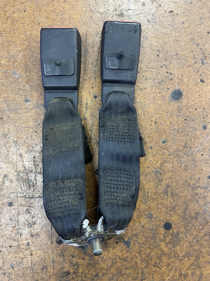 GENUINE MERCEDES-BENZ MB W123 S123 WAGON REAR SEAT BELT SAFETY FASTENER ...