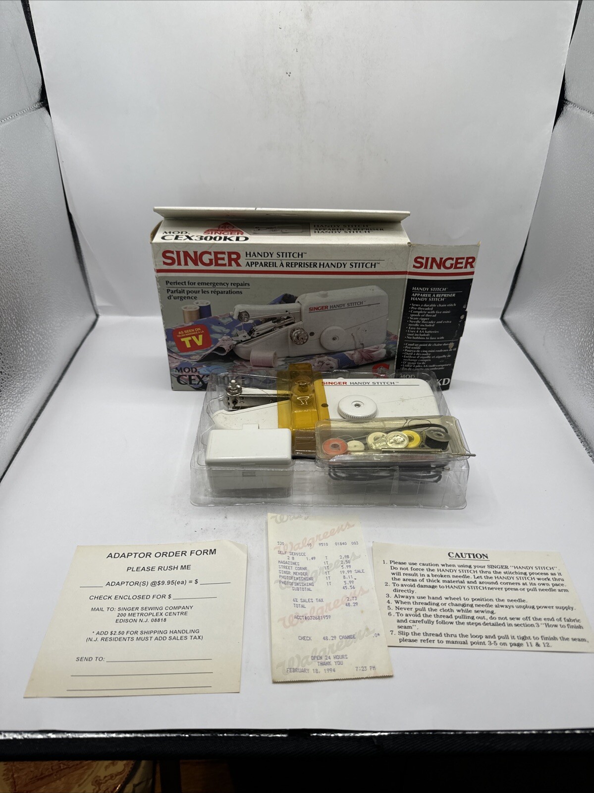 SINGER Mini Mender CEX300KD Vintage Travel Portable Sewing Machine ...