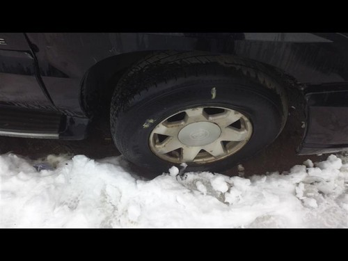 Used Wheel fits: 2003 Cadillac Escalade 17x7-1/2 aluminum machined ...