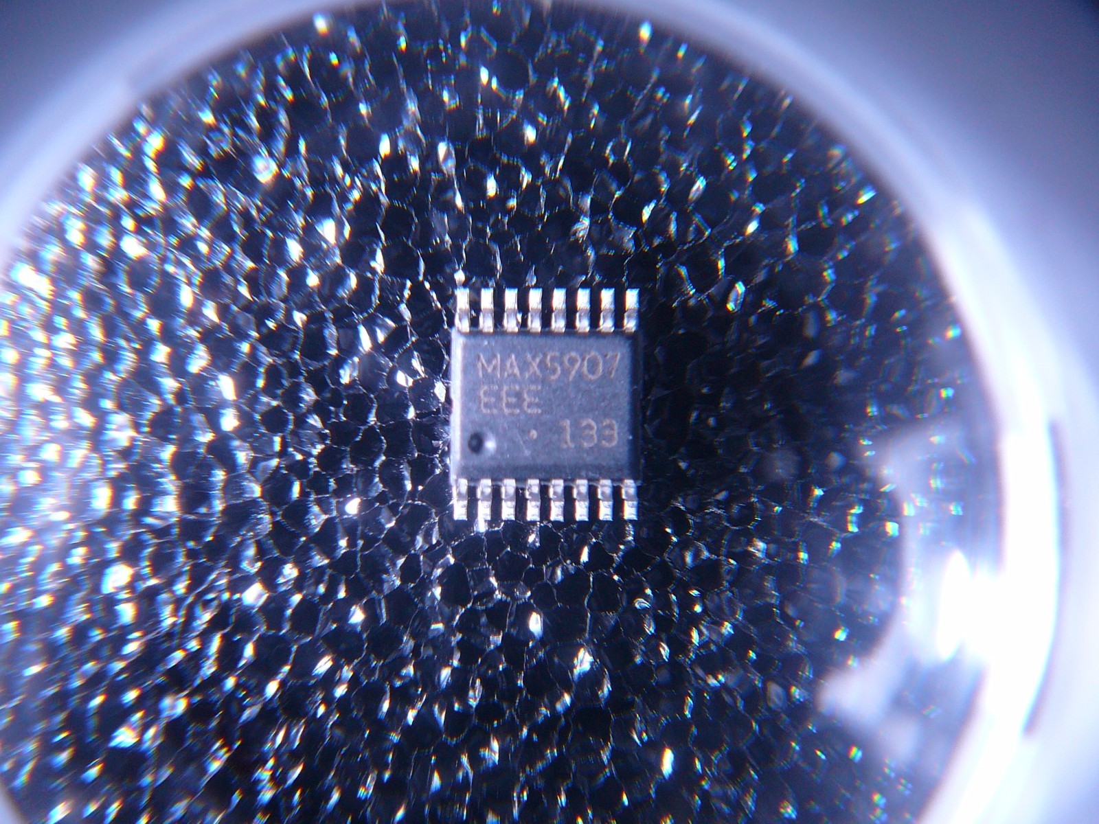 MAXIM MAX5907EEE Low Voltage Dual Hot-Swap Controller/Power Sequencer 1 ...