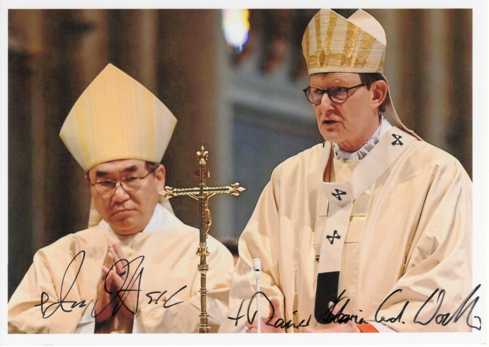 Original signiertes Foto Tarcisio Cardinal Kikuchi & Rainer Kardinal ...