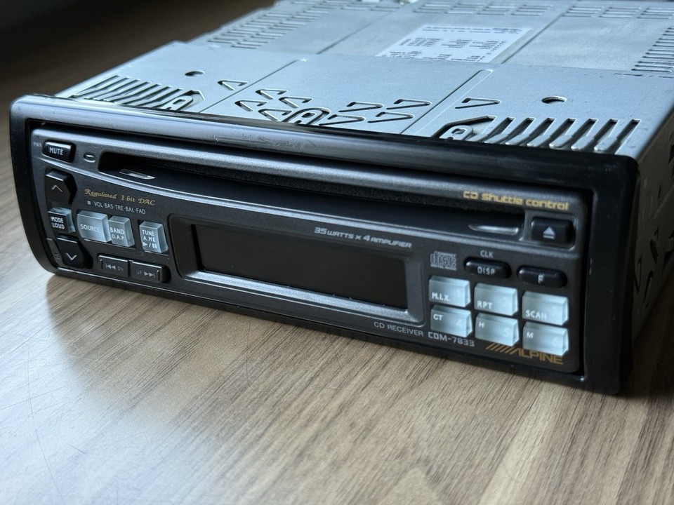 ALPINE CAR AUDIO STEREO IN DASH CD UNIT OLD SCHOOL CDM-7833 VINTAGE ...