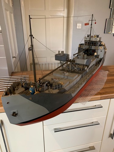 Stunning Large Royal Navy "CHANT 65" Channel Tanker, R/C Model Boat, 1: ...
