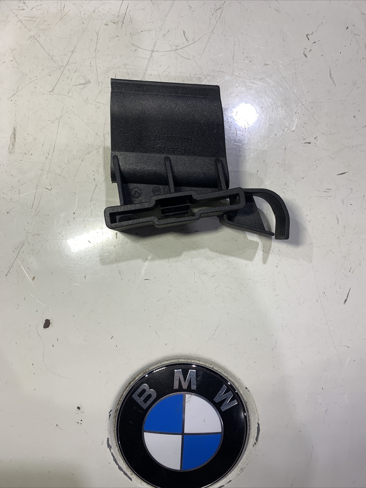 94-99 BMW E36 3-series Car Jack Securing Mounting Bracket 1977915 ...