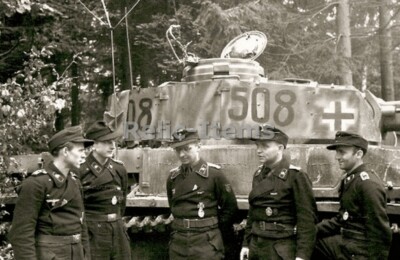 WW2 Picture Photo German Tank Panzer fighter destroyer crew soldiers ...