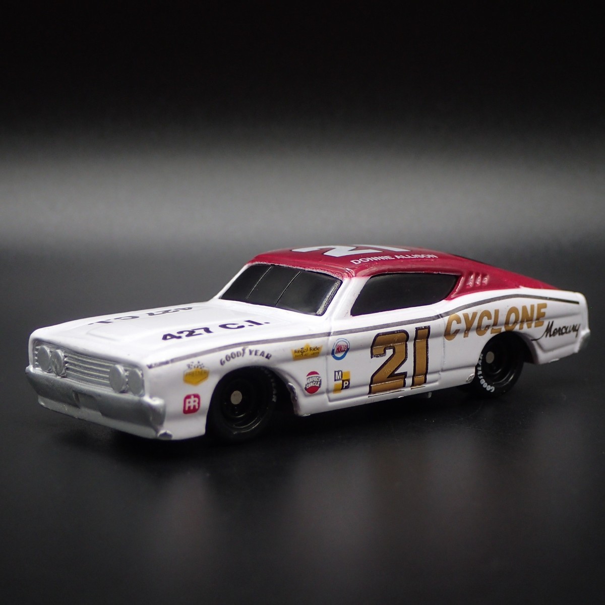 Donnie Allison Race Car Model 323 Donnie Allison Nascar Stock Photos,