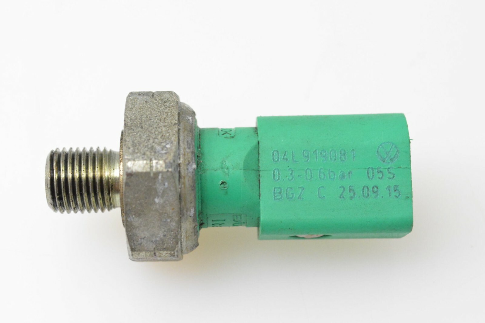 VOLKSWAGEN GOLF MK7 2016 04L919081 OIL PRESSURE SWITCH | eBay UK