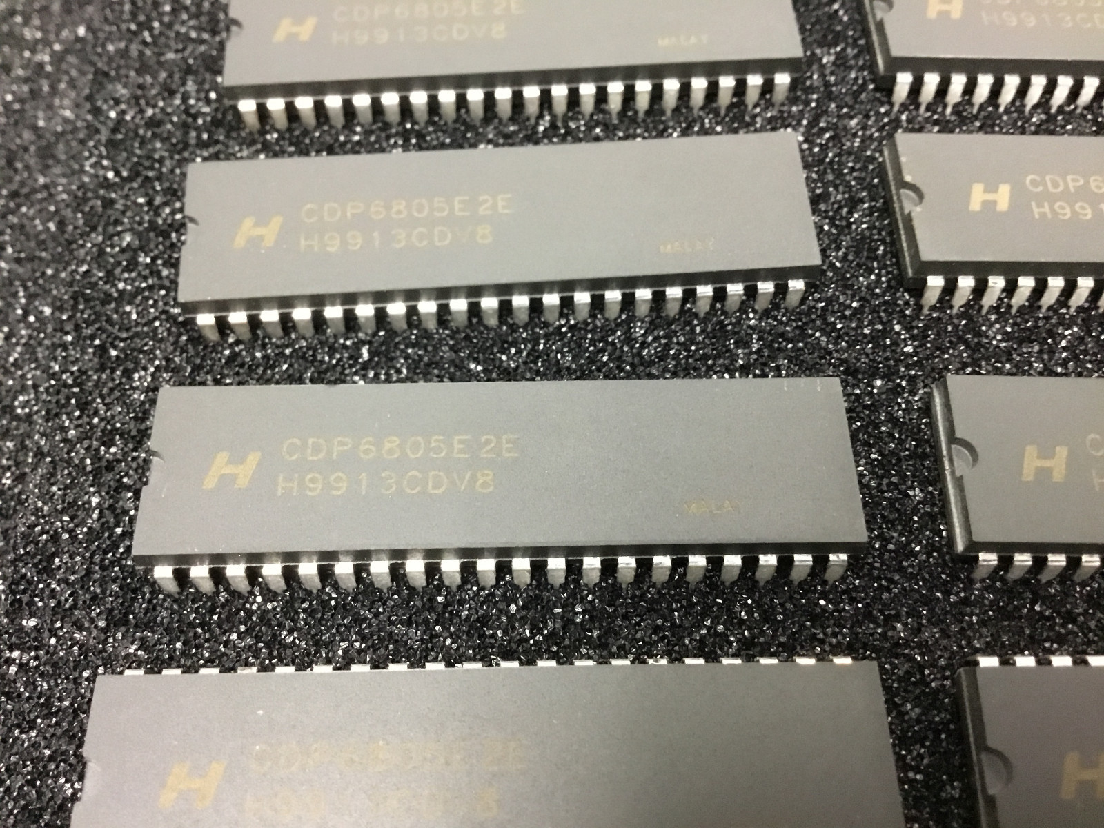 (1 PC) HARRIS CDP6805E2E MICROCONTROLLER, 8-BIT, 6805 CPU, 1MHZ, CMOS ...