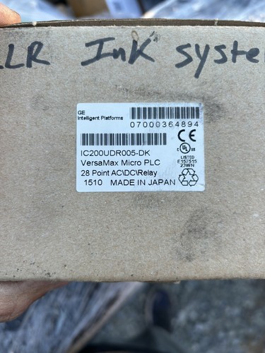 GE Fanuc IC200UDR005-DK VersaMax Micro Controller PLC, 28 Point AC/DC ...