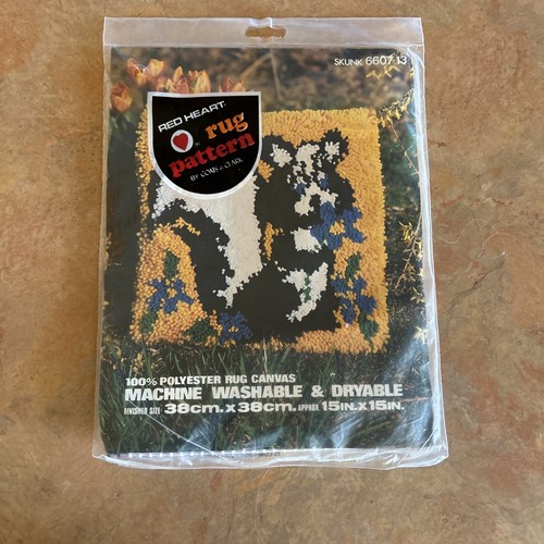 Red Heart Latch Hook Rug Pattern 6607-13 15” X 15 “SKUNK” | eBay