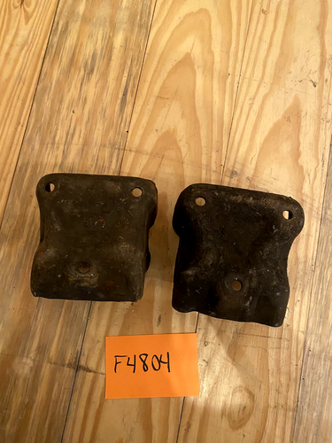 Small Block Chevy V8 Motor Mount Brackets 3993722 Clam Shell 305 327 ...