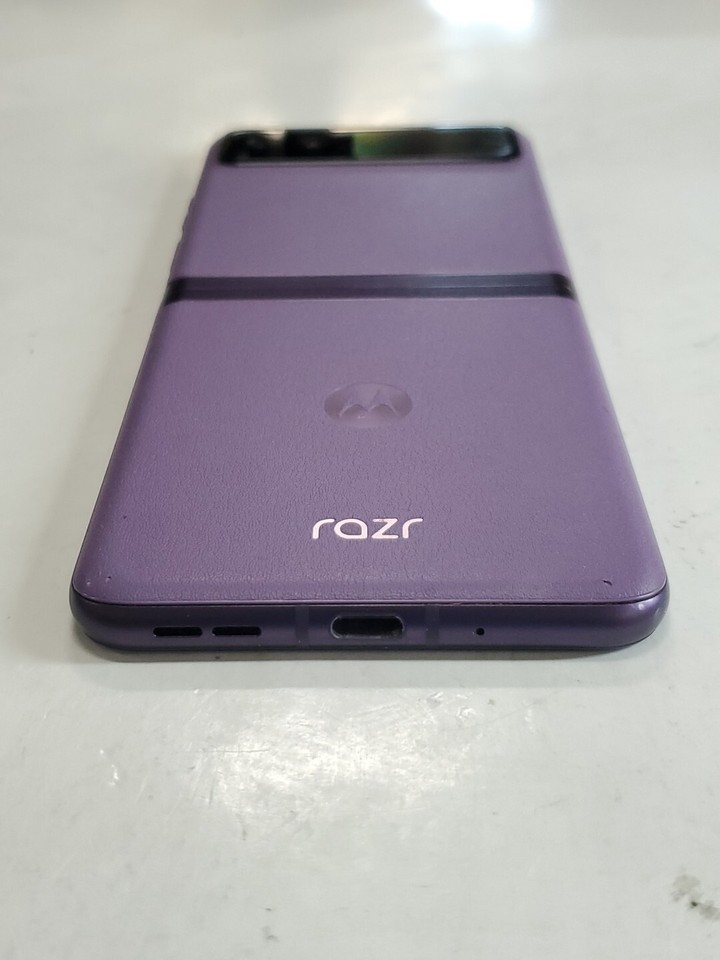 Motorola Moto Razr 40 5G 2023 XT2323-2 128GB Purple Consumer Cellular ...