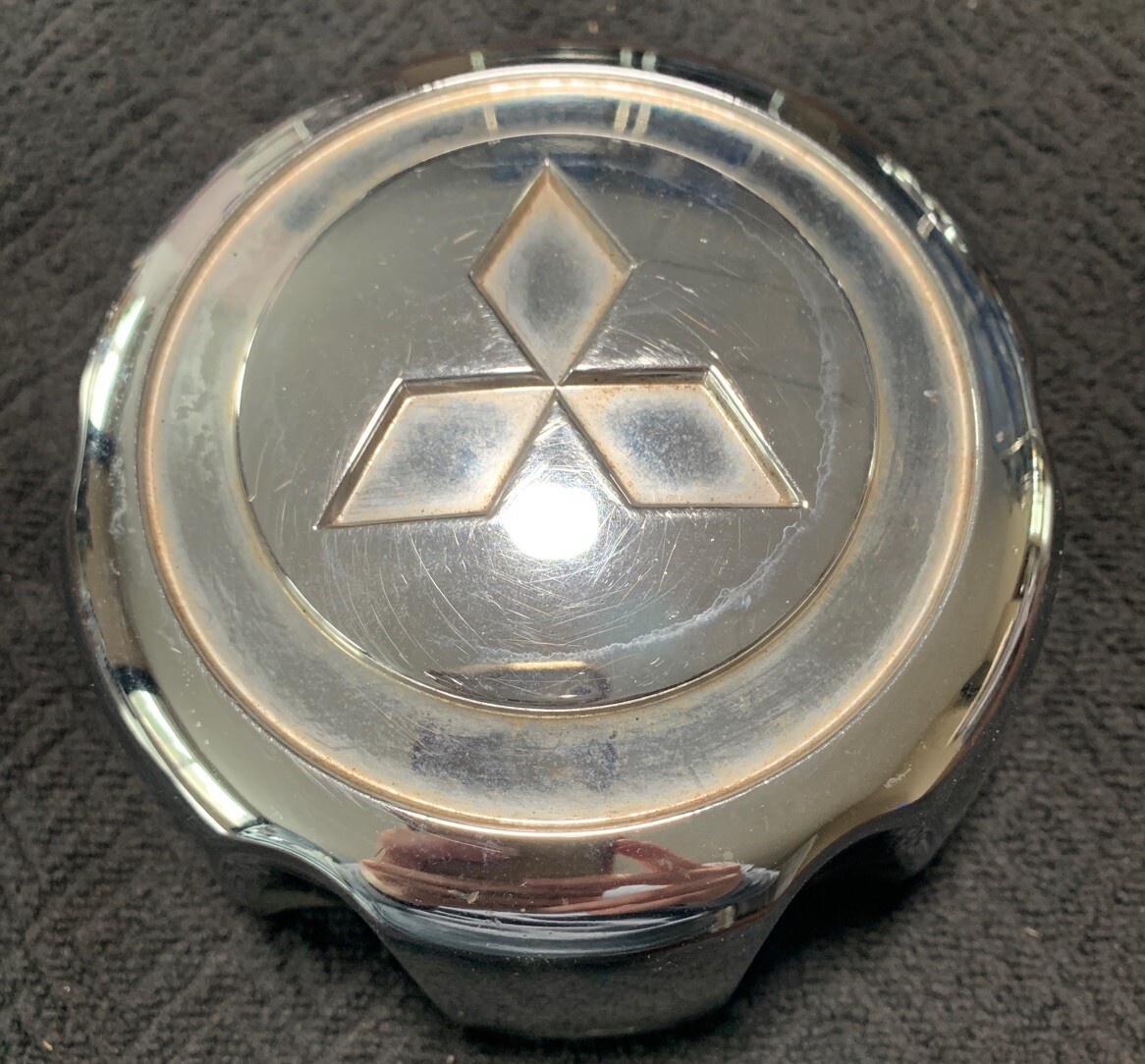 Z Mitsubishi Montero MB816581 Factory OEM Wheel Center Rim Cap Hub ...