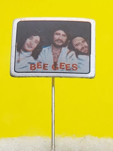 BEE GEES, pop music band - vintage pin badge, lapel ! | eBay