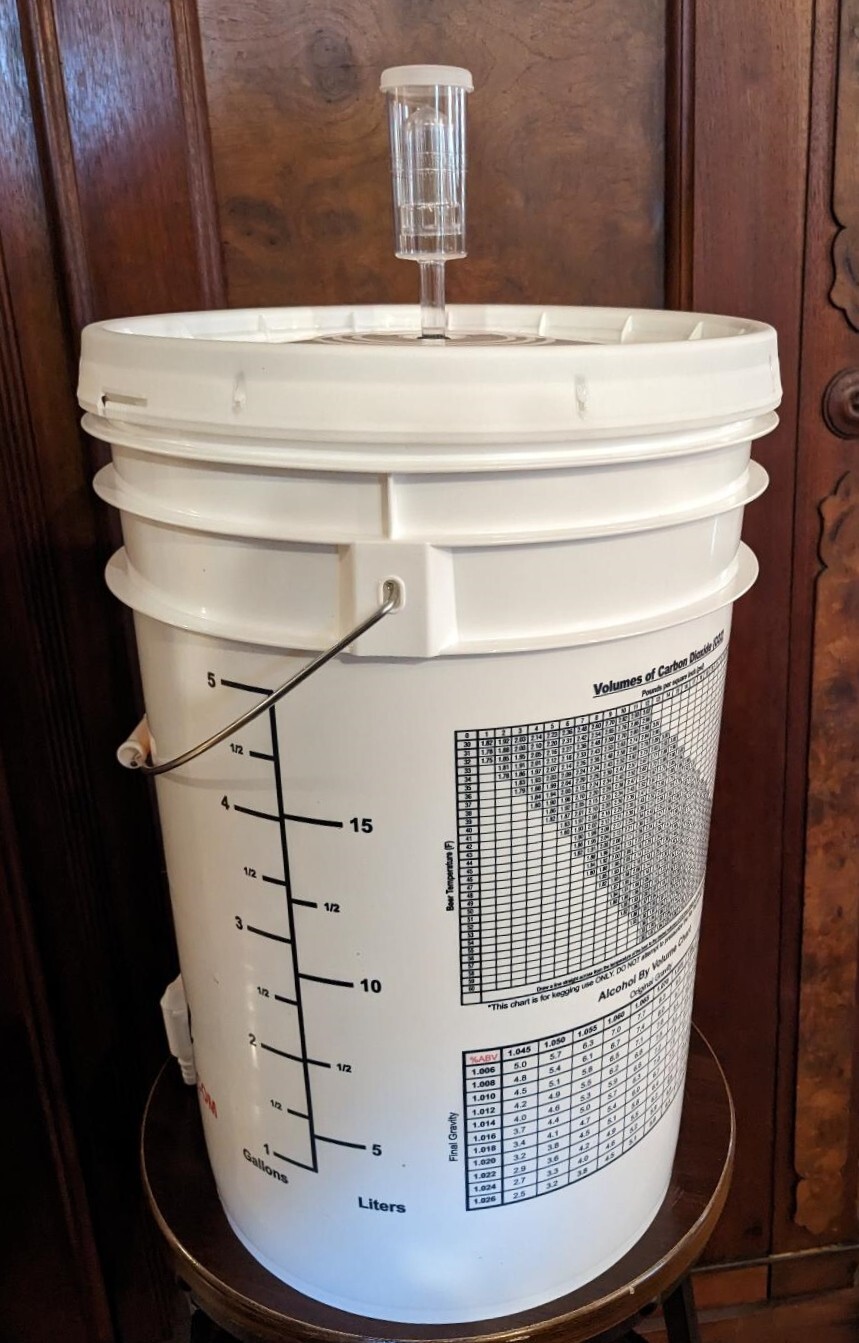 FERMENTATION BUCKET 6.5 GALLON PRIMARY w/ LID+AIRLOCK HOME BREWING BEER ...