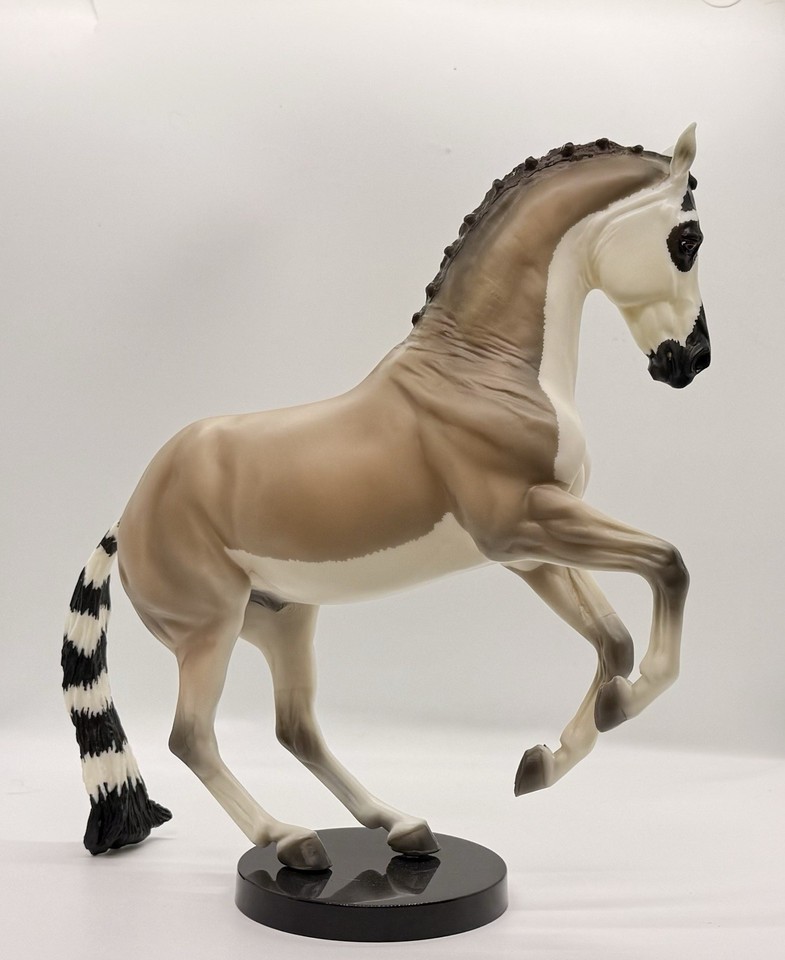 Breyer Wild Animal Series Mangoky Lemur Valegro | eBay
