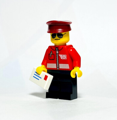 NEW LEGO Postal Worker minifigure - City 60250 Mail Plane Post Office ...