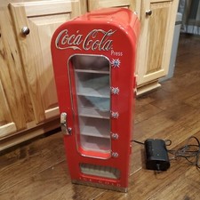 Coca Cola Retro 10 Can Vending Machine Style Refrigerator by Koolatron ...