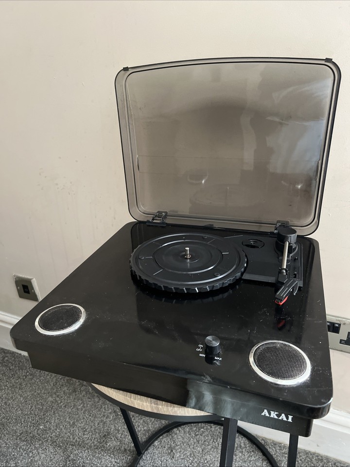 Akai A60020B Classic 3 Speed Vinyl Turntable Bluetooth Black FREE POST ...