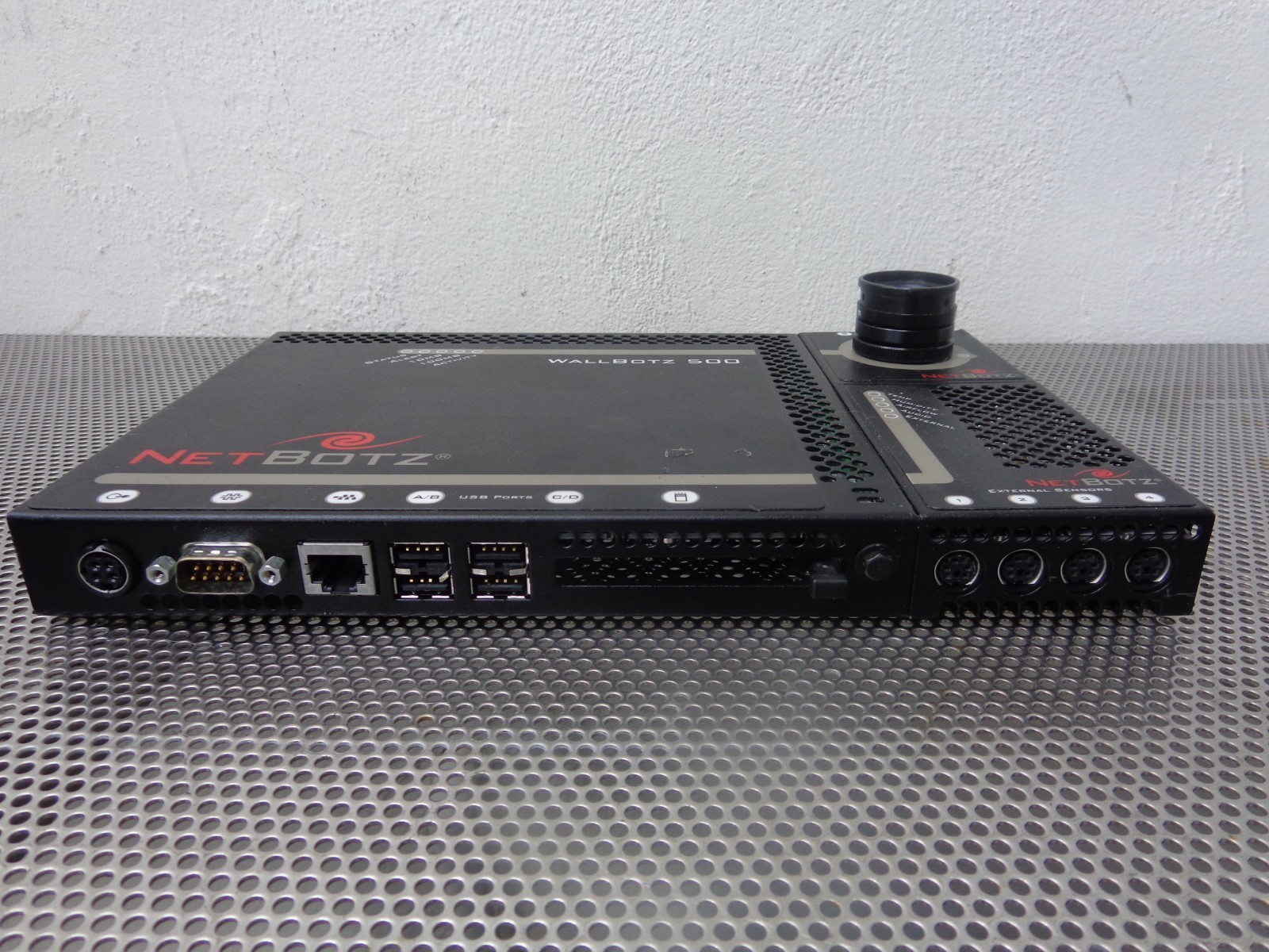 APC NETBOTZ 500 ENVIRONMENTAL MONITORING DEVICE w/ Camera (NEED AC ...