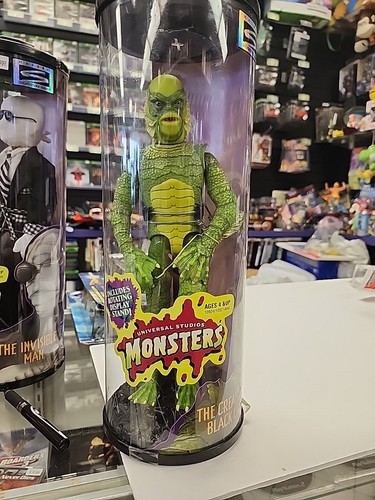 Universal Studios Monsters The Creature From the Black Lagoon Figure ...