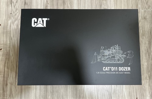 CCM 1:24 Cat D11 with Coal Blade 1/24 Die-cast | eBay