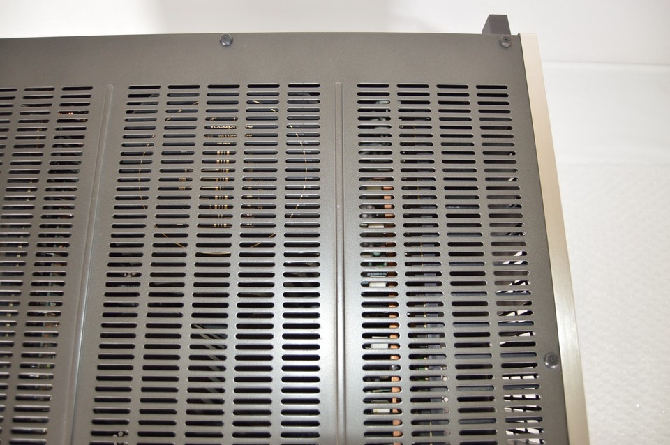 Accuphase P-600 Stereo Power Amplifier Gold Vintage Tested Excellent W ...