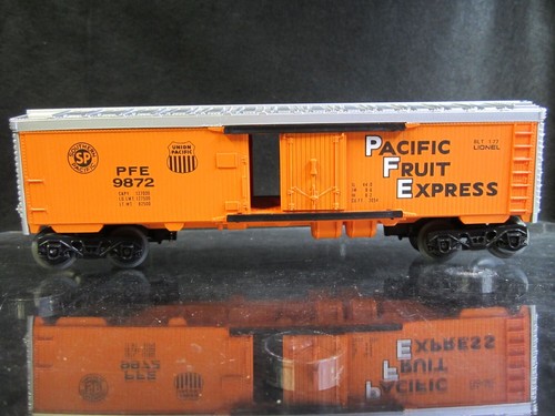 Lionel 6-9872 Pacific Fruit Express Reefer Rolling Stock #9872 - O ...
