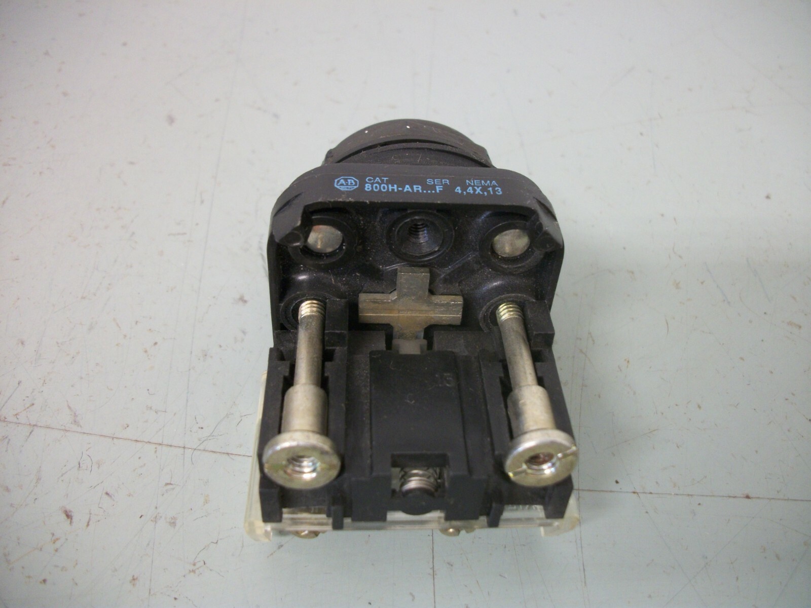 ALLEN-BRADLEY GREEN FLUSH MOMENTARY PUSHBUTTON 800H-AR...F | eBay