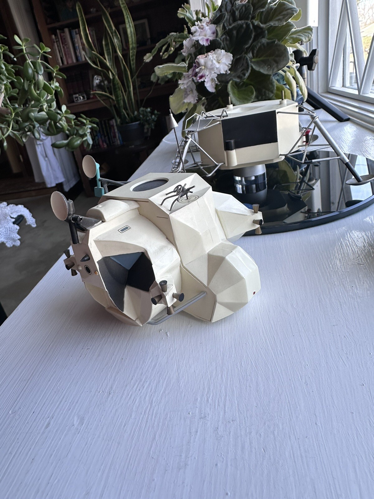 OFFICIAL NASA LUNAR LANDER MODEL, ISSUED BY THE SPACECRAFT BUILDER ...