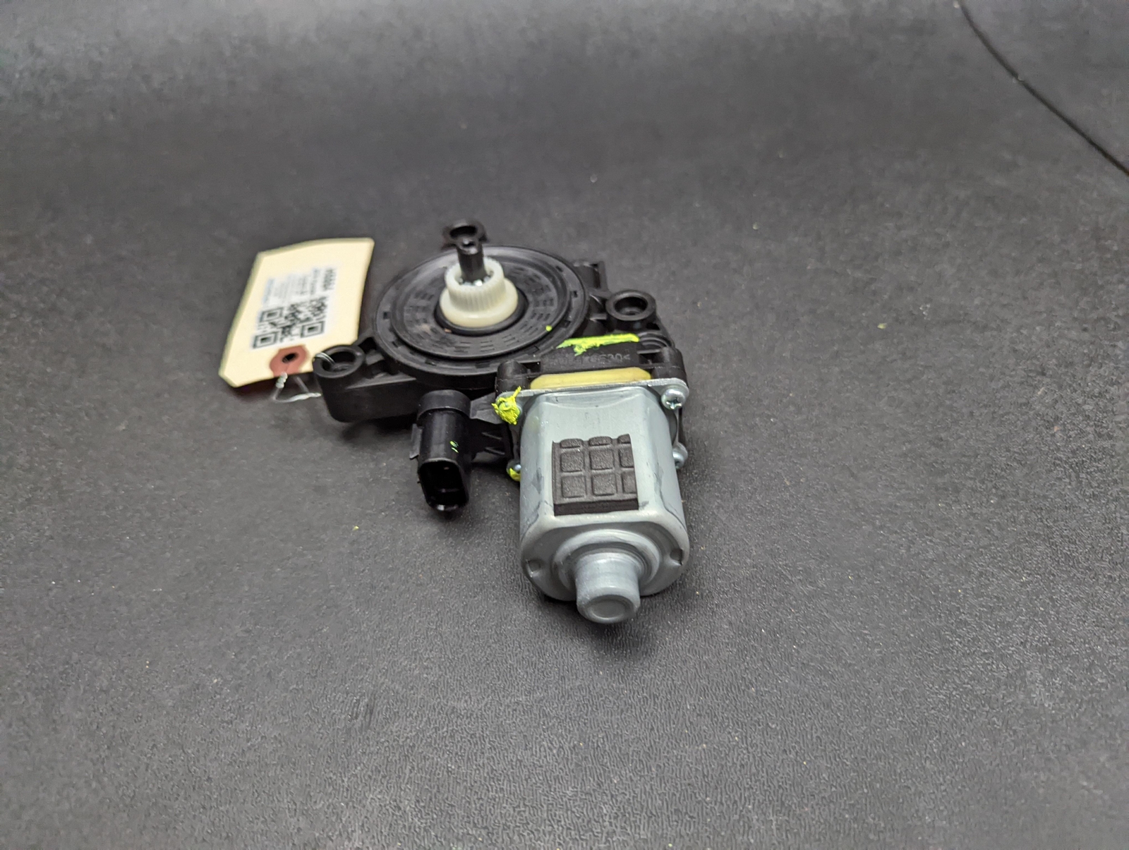 Front Left Door Window Regulator Motor 2019 Hyundai Tucson 82450-D3000 ...