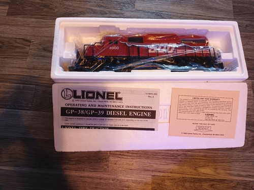 Lionel 6-18825 Soo Line GP-38-2 Diesel Locomotive #4000 | eBay