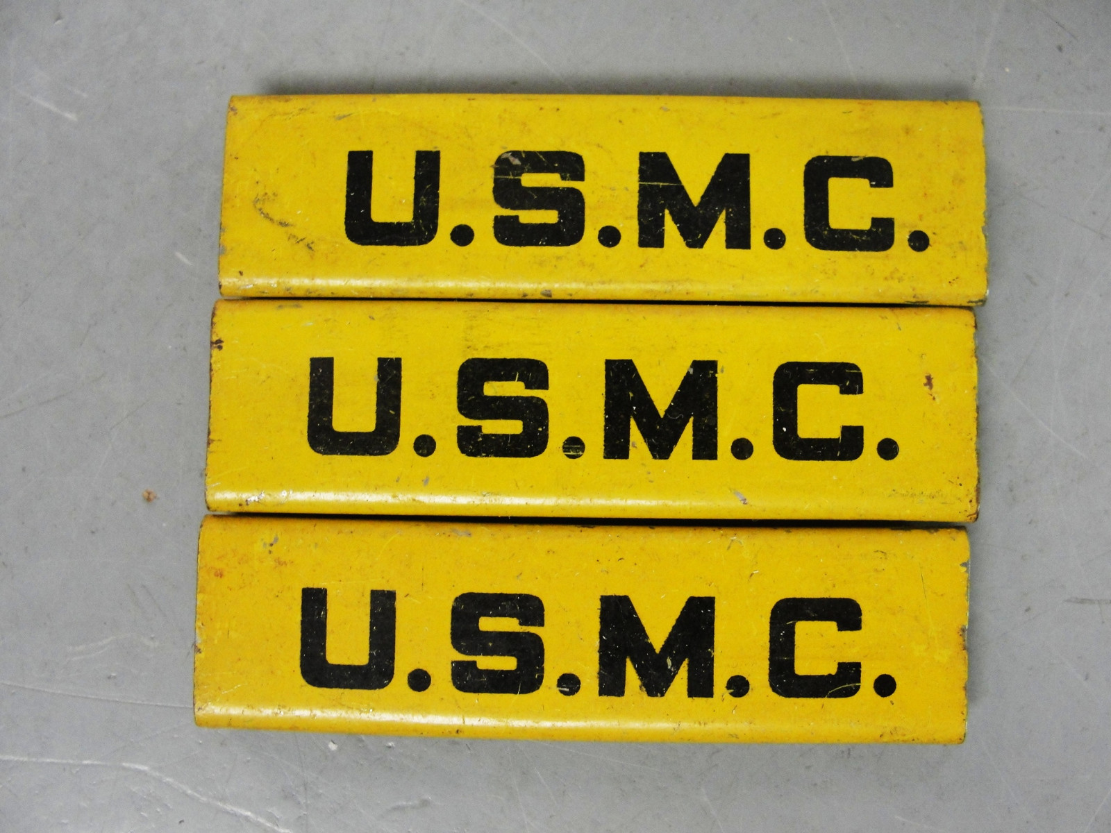 WW2 USMC MARINE CORP METAL INSIGNIA LABEL BANDING TAG CRIMP CLAMP ...